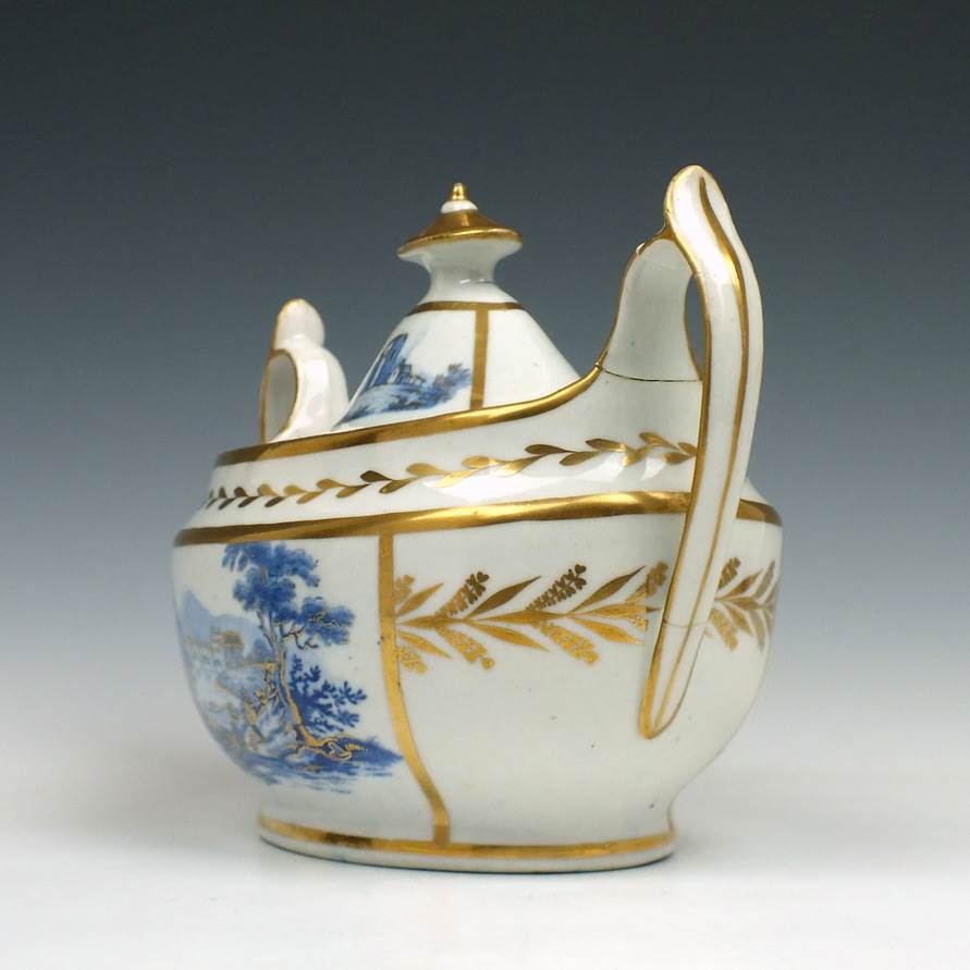 New Hall Porcelain Pattern 665 Sucrier and Cover c1810
