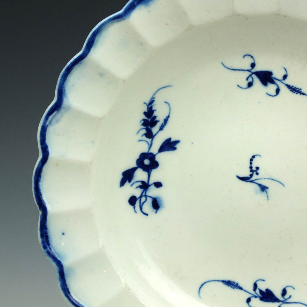Caughley chantilly Sprigs Pattern Plate c1790