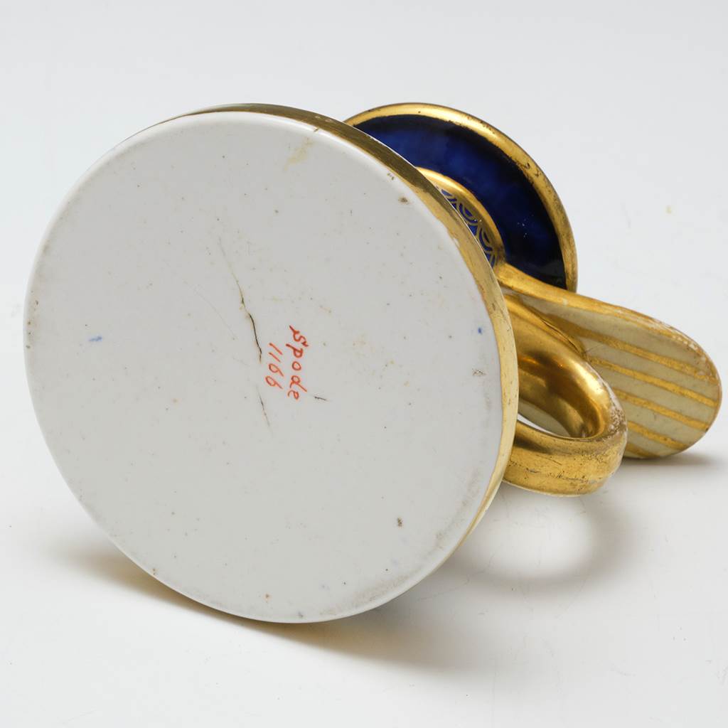 A Spode Pattern 1166 Chamberstick c1820