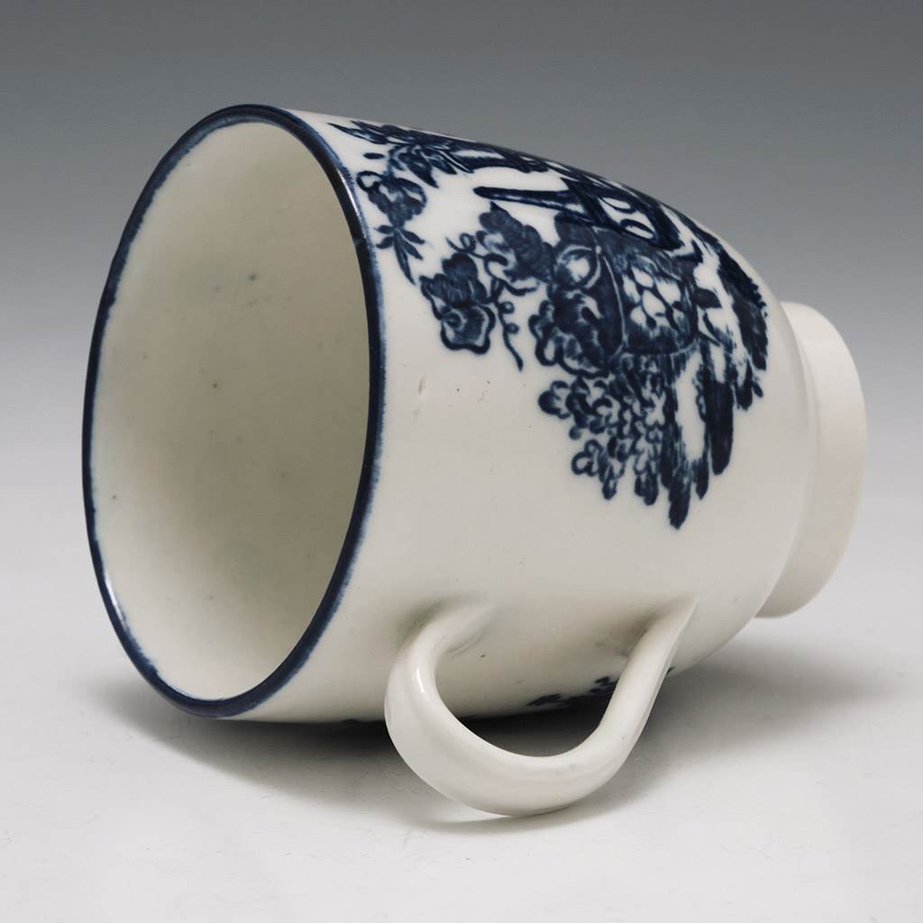 Caughley Mother and Child Pattern Coffee Cup c1780