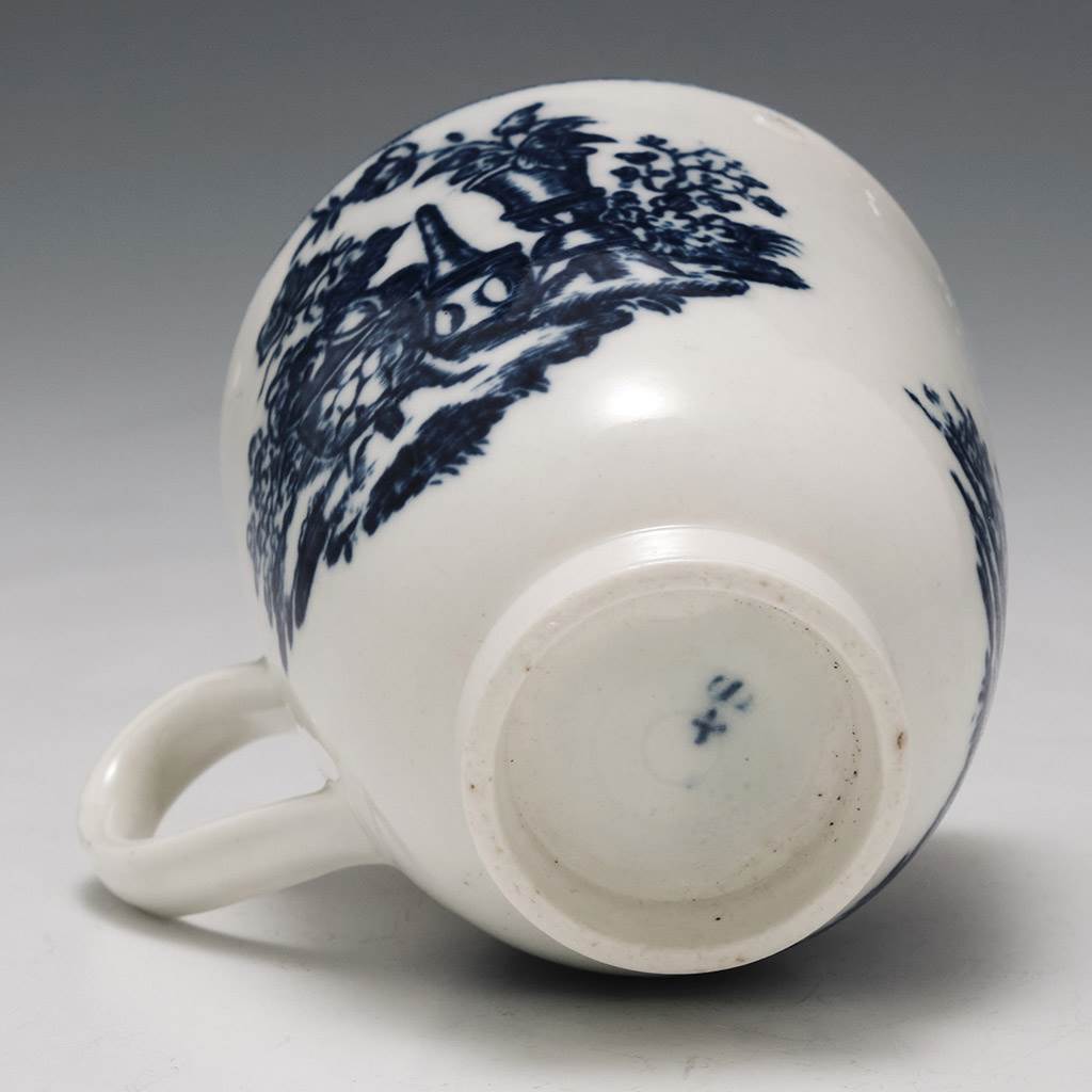 Caughley Mother and Child Pattern Coffee Cup c1780