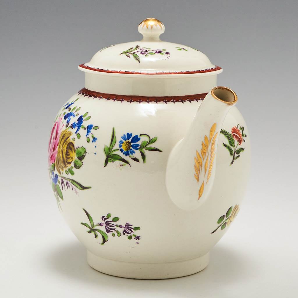 A Caughley Porcelain Teapot and Cover 1780-85