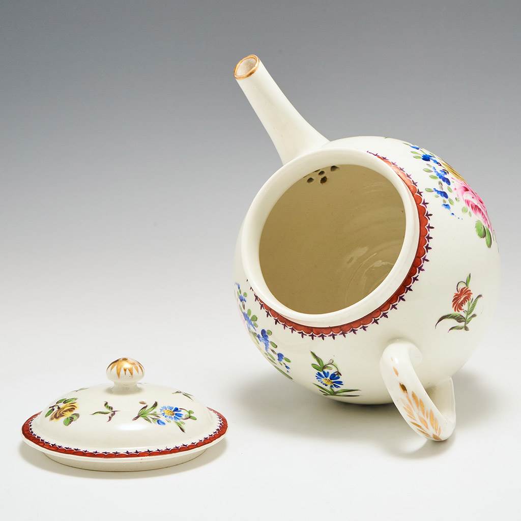 A Caughley Porcelain Teapot and Cover 1780-85