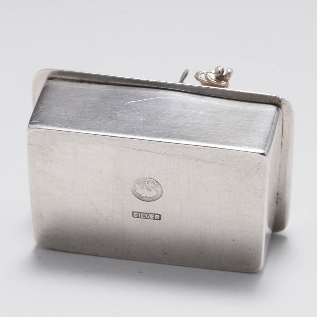 French Silver Snuff Box With Pair of Cast Silver Duelling Pistols 1864-93