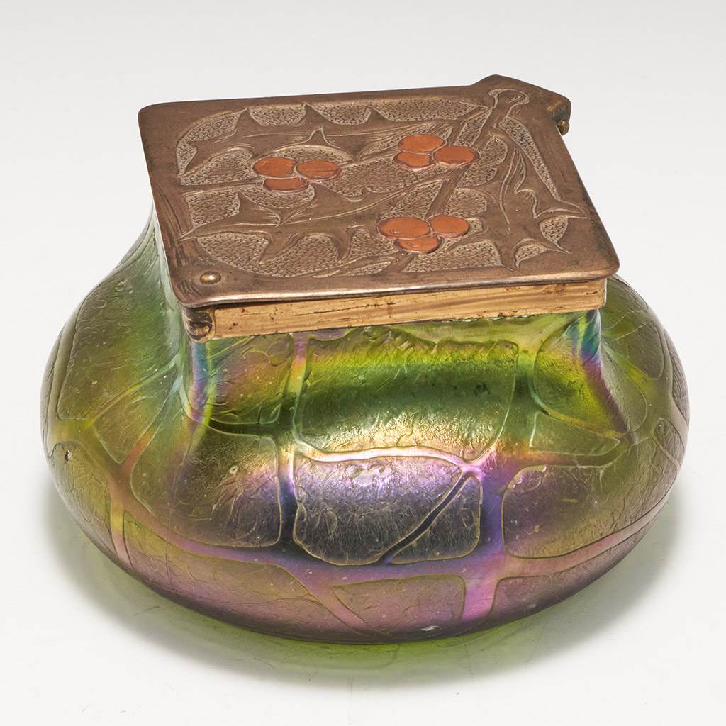Kralik Iridescent Glass Inkwell c1910