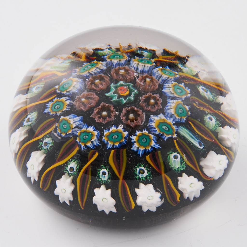 A Large Vasart Fourteen Radial Spoke Two Row Concentric Paperweight c1950s