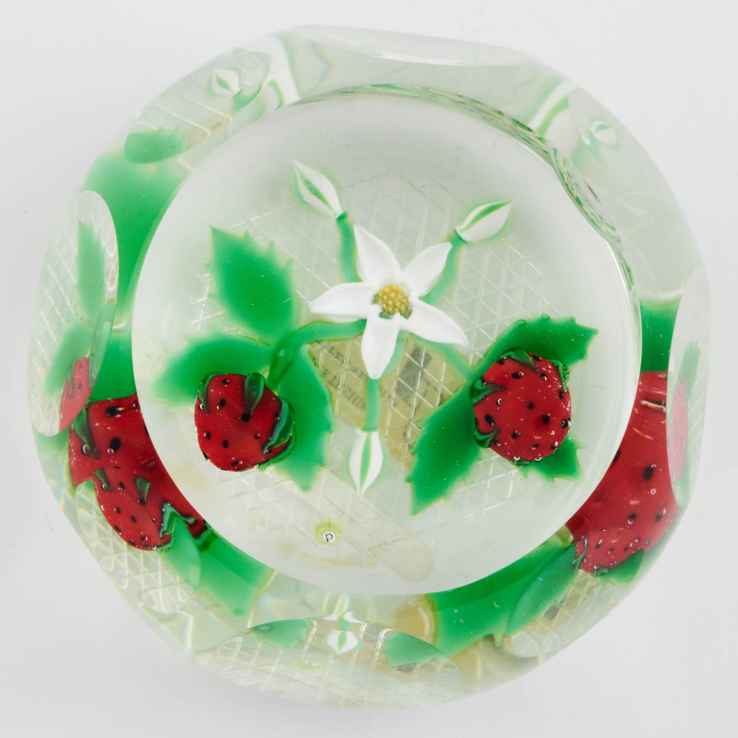 Perthshire Paperweight Strawberries 1986D