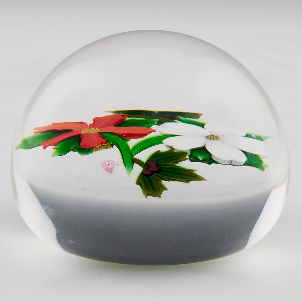 Perthshire Paperweight Christmas Bouquet 1984