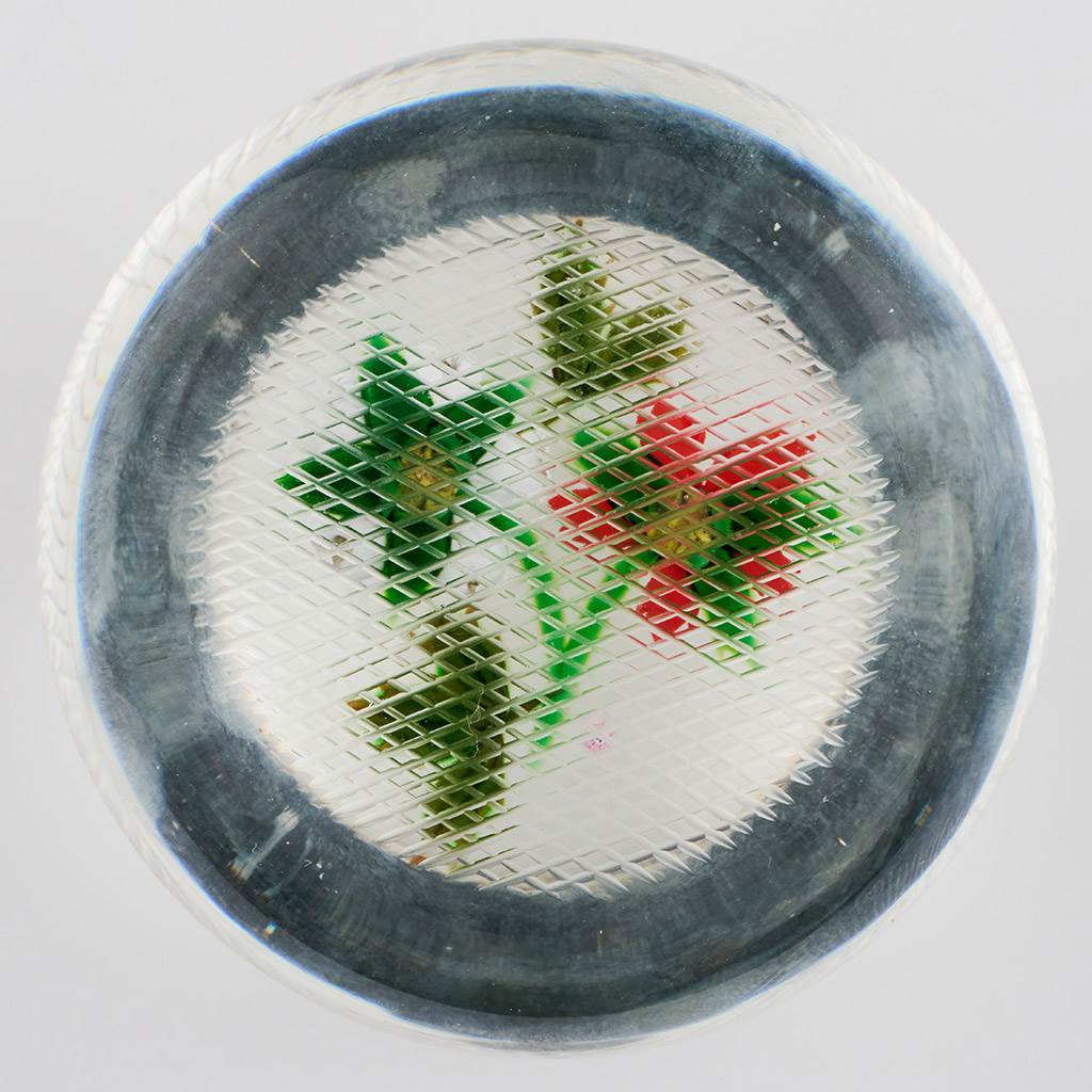 Perthshire Paperweight Christmas Bouquet 1984