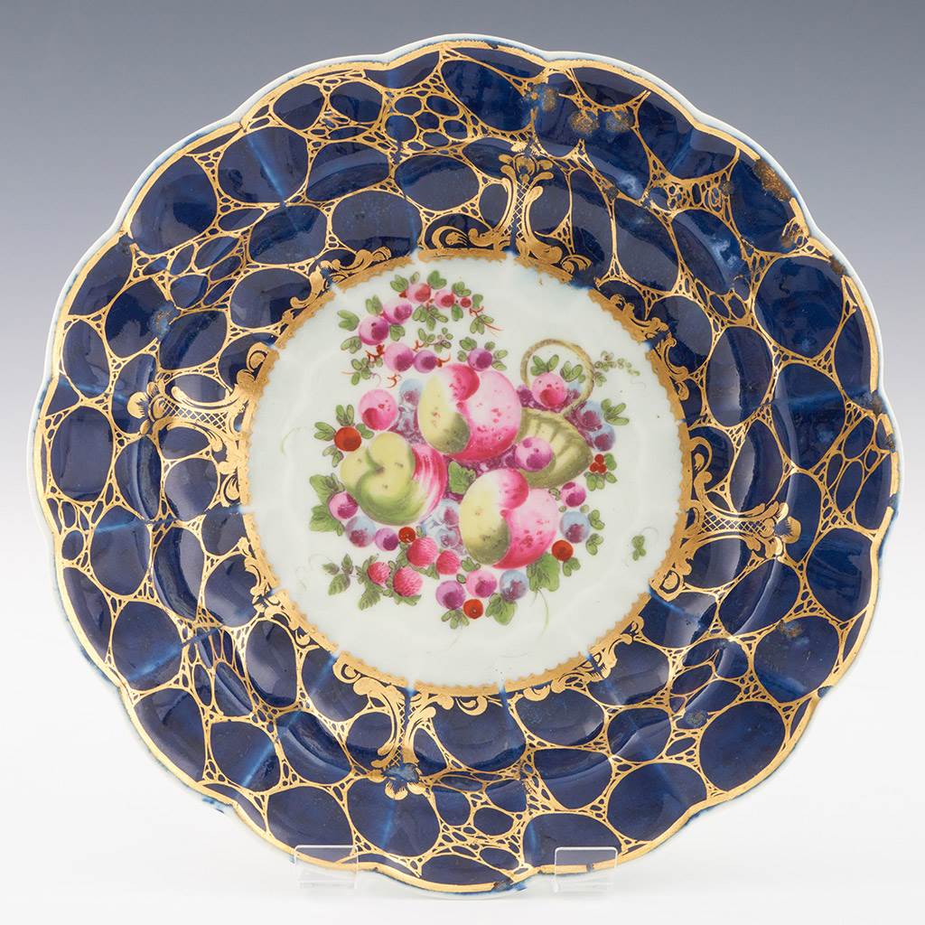 Rare Worcester Porcelain Plate With Caillouté Border c1780