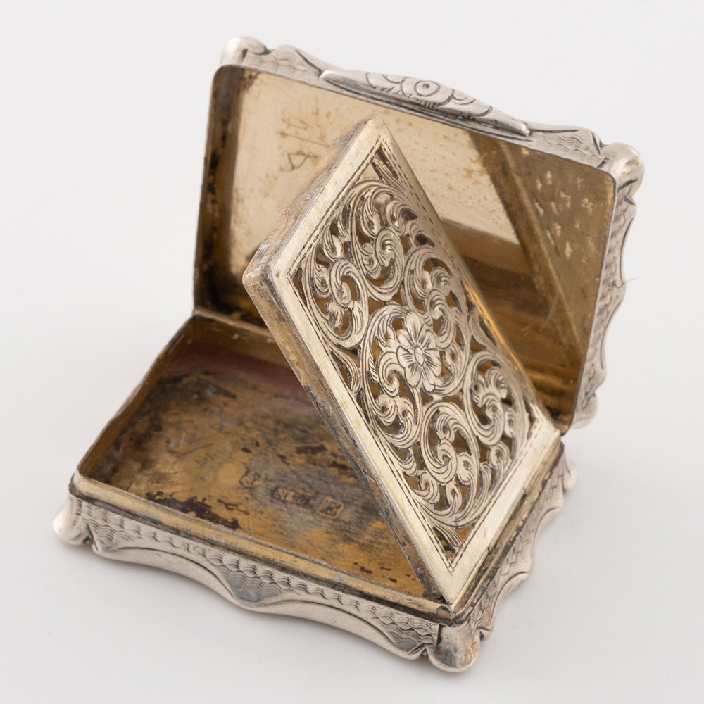 Nathaniel Mills Silver Vinaigrette Birmingham 1853